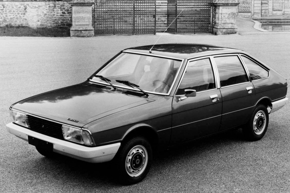 Simca 1307 – in 1975 de laatste wanhoopspoging voor Simca | Auto55.be ...