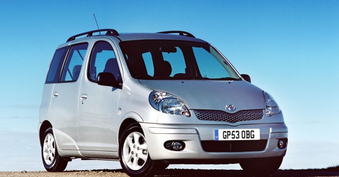 De 15 lelijkste auto's van de laatste 20 jaar | Auto55.be | Retro