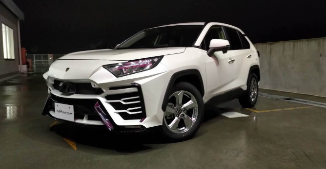 Laat je Toyota RAV4 eruitzien als een Lamborghini Urus | Auto55.be | Nieuws