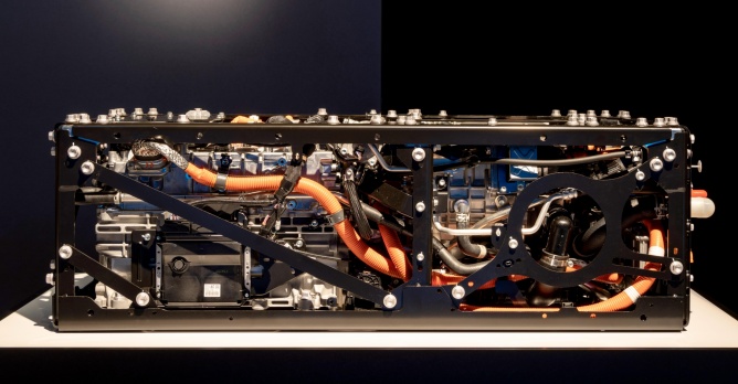 Toyota gelooft in waterstof, maakt brandstofcellen in Zaventem | Auto55 ...