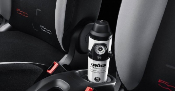 Fiat 500L brengt koffie mee | Auto55.be | Nieuws