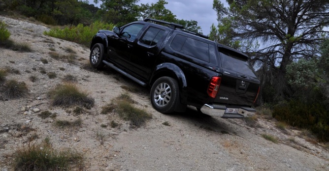 Nissan Navara V6 AT | Auto55.be | Tests