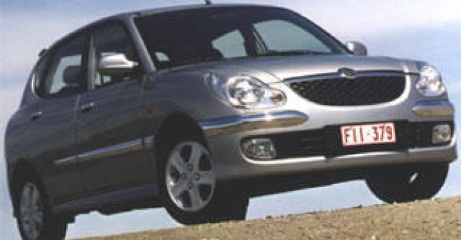 Nieuwe Daihatsu Sirion en YRV Turbo | Auto55.be | Nieuws